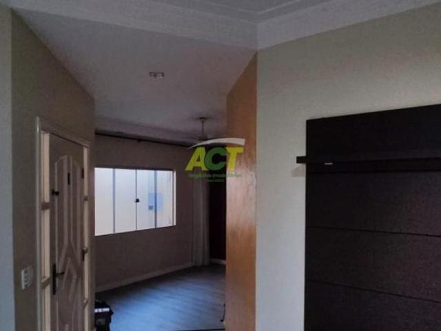 Casa para venda em Ipanema de 224.00m² com 3 Quartos, 1 Suite e 2 Garagens