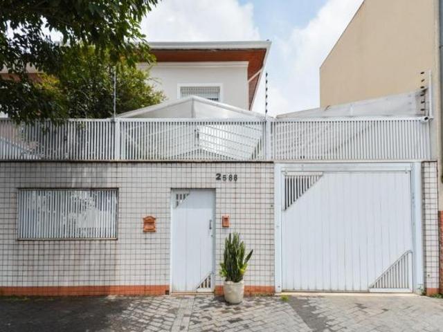 Casa para venda em Ipiranga com 3 quartos, sendo 1 suíte, 200m²