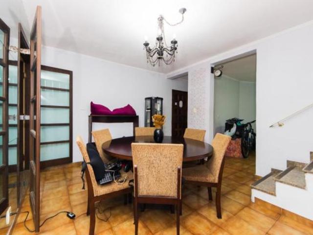 Casa para venda em Ipiranga com 4 quartos, sendo 1 suíte, 196m²