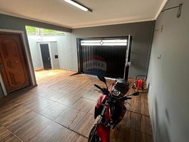 Casa para venda em Ipiranga de 161.00m² com 3 Quartos, 1 Suite e 2 Garagens