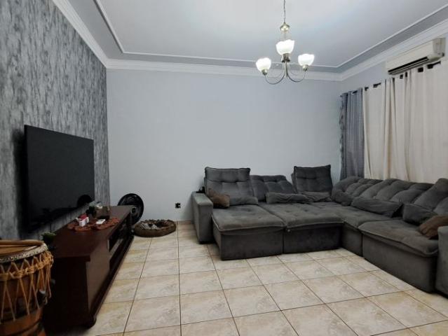 Casa para venda em Ipiranga em Ribeirão Preto São Paulo de 169.00m² com 3 Quartos, 1 Suíte e 2 Garagens