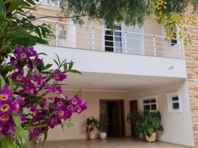 Casa para venda em Iporanga de 296.00m² com 4 Quartos, 2 Suites e 4 Garagens