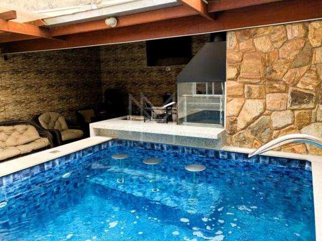 Casa para Venda em Itu, Jardim Aeroporto I, 3 dormitórios, 1 suíte, 4 banheiros, 2 vagas