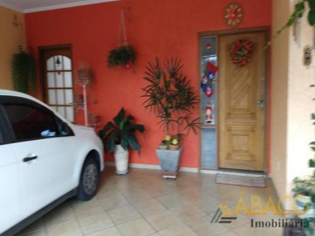 Casa para venda em Itamarati de 182.00m² com 3 Quartos, 1 Suite e 2 Garagens