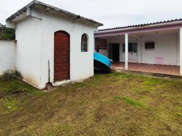 Casa para Venda em Itanhaém, 1 dormitório, 1 banheiro, 5 vagas