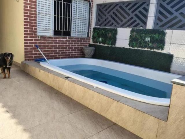 Casa para Venda em Itanhaém, 2 dormitórios, 1 suíte, 2 banheiros, 2 vagas