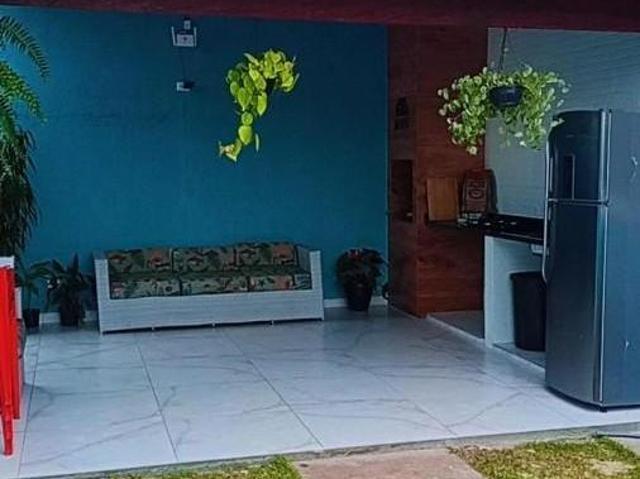 Casa para Venda em Itanhaém, 2 dormitórios, 1 suíte, 2 banheiros, 4 vagas