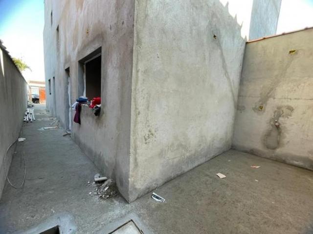 Casa para Venda em Itanhaém, 2 dormitórios, 2 suítes, 1 banheiro, 2 vagas