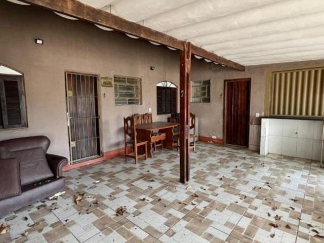 Casa para Venda em Itanhaém, 2 dormitórios, 2 suítes, 1 banheiro, 4 vagas