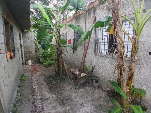 Casa para Venda em Itanhaém, Coronel, 2 dormitórios, 1 banheiro, 3 vagas