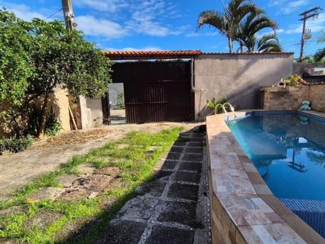 Casa para Venda em Itanhaém, Campos Elíseos, 3 dormitórios, 1 suíte, 2 banheiros, 4 vagas