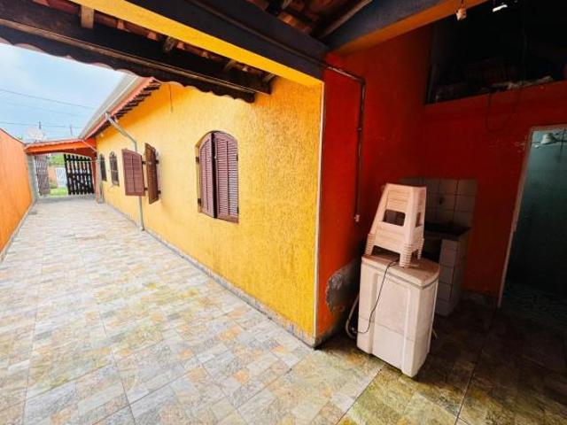 Casa para Venda em Itanhaém, Bopiranga, 2 dormitórios, 2 banheiros, 3 vagas