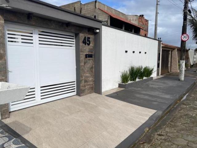 Casa para Venda em Itanhaém, Bopiranga, 4 dormitórios, 4 suítes, 1 banheiro, 4 vagas