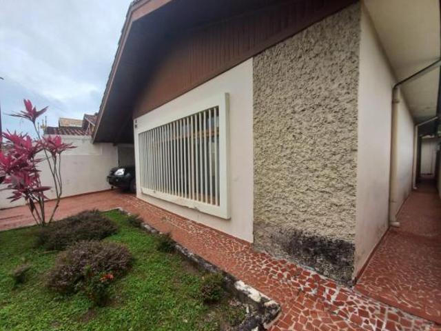 Casa para Venda em Itanhaém, Baln. Tropical, 3 dormitórios, 1 suíte, 2 banheiros