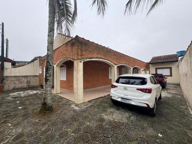 Casa para Venda em Itanhaém, Grandesp, 3 dormitórios, 1 banheiro, 4 vagas