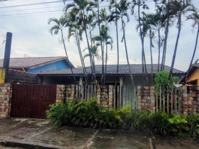 Casa para Venda em Itanhaém, Grandesp, 3 dormitórios, 1 suíte, 3 banheiros