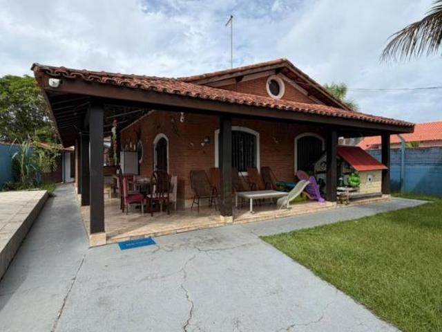 Casa para Venda em Itanhaém, Grandesp, 4 dormitórios, 1 suíte, 2 banheiros, 5 vagas