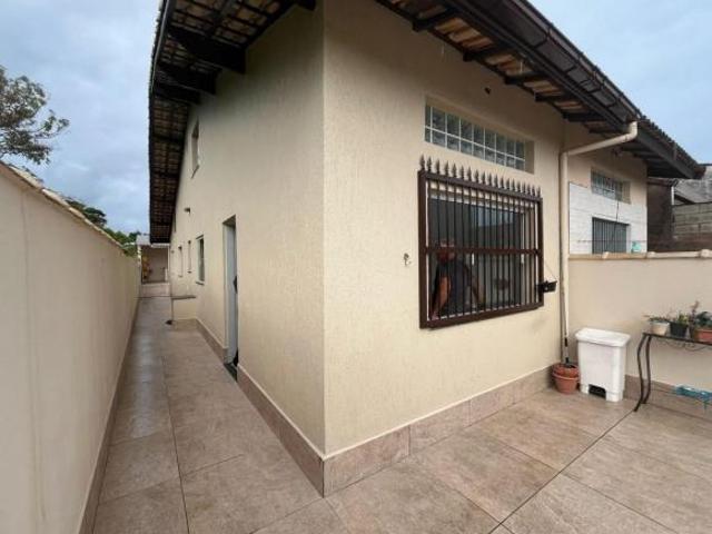 Casa para Venda em Itanhaém, Jardim Marilú, 2 dormitórios, 2 banheiros, 2 vagas