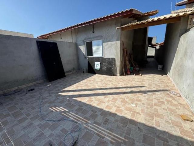 Casa para Venda em Itanhaém, Jardim Grandesp, 2 dormitórios, 1 suíte, 2 banheiros, 3 vagas