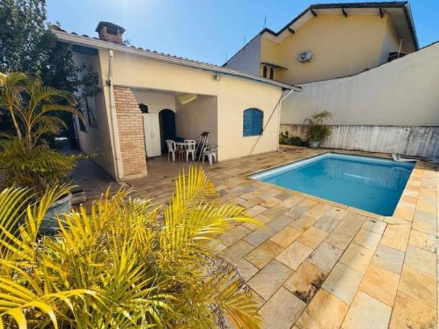 Casa para Venda em Itanhaém, Jardim Grandesp, 3 dormitórios, 1 suíte, 2 banheiros, 4 vagas