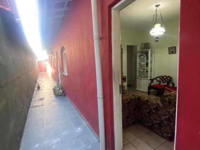 Casa para Venda em Itanhaém, Jardim Ivoty, 2 dormitórios, 2 banheiros, 4 vagas