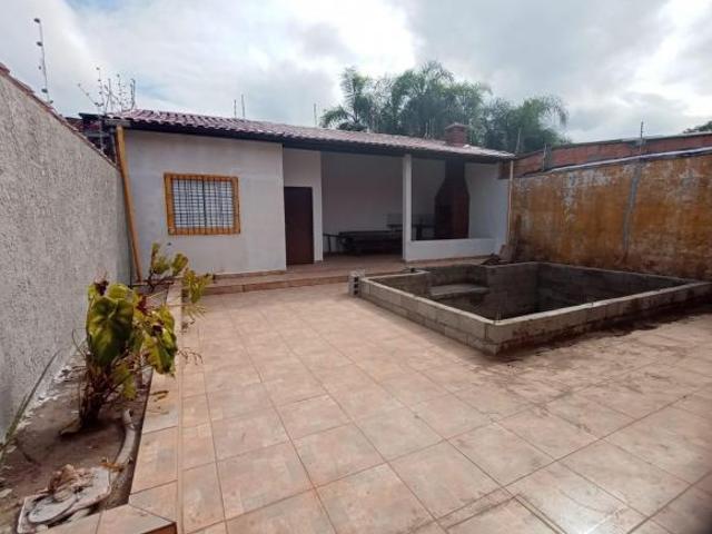 Casa para Venda em Itanhaém, Jardim Jamaica, 3 dormitórios, 1 suíte, 1 banheiro, 2 vagas