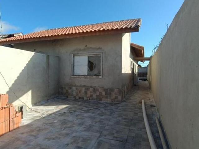 Casa para Venda em Itanhaém, Jardim Jamaica, 2 dormitórios, 1 suíte, 1 banheiro, 2 vagas