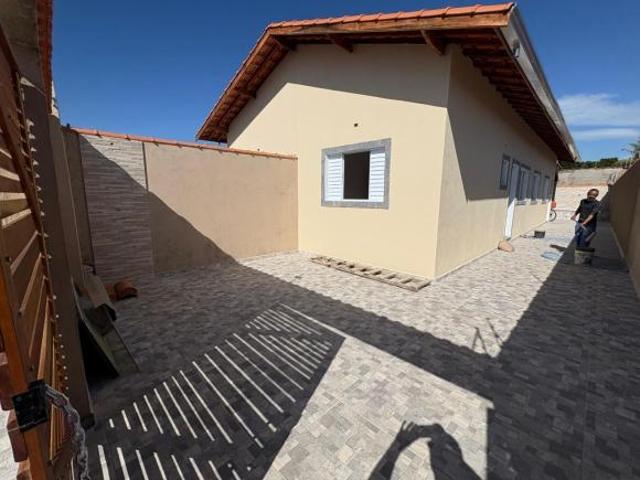 Casa para Venda em Itanhaém, Jardim Jamaica, 2 dormitórios, 1 suíte, 1 banheiro, 2 vagas
