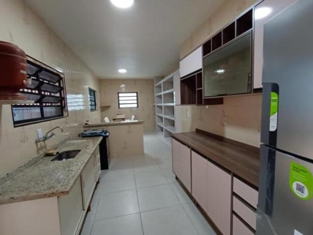 Casa para Venda em Itanhaém, Jardim Lindomar, 3 dormitórios, 1 suíte, 1 banheiro, 2 vagas