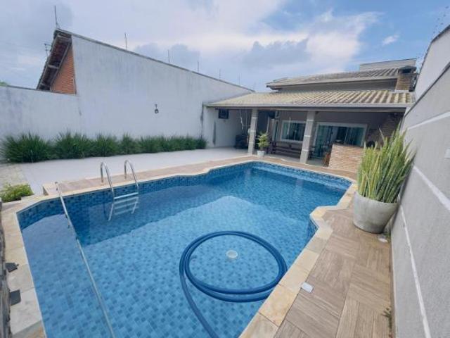 Casa para Venda em Itanhaém, Jardim Regina, 3 dormitórios, 2 suítes, 2 banheiros, 5 vagas