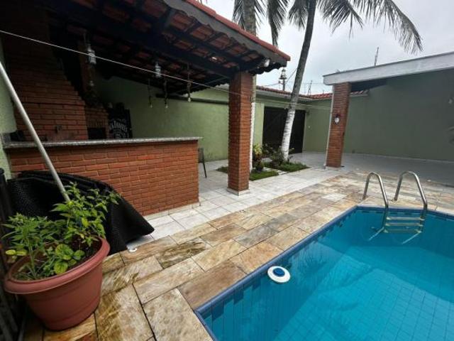 Casa para Venda em Itanhaém, Jardim Suarão, 4 dormitórios, 1 suíte, 2 banheiros, 3 vagas