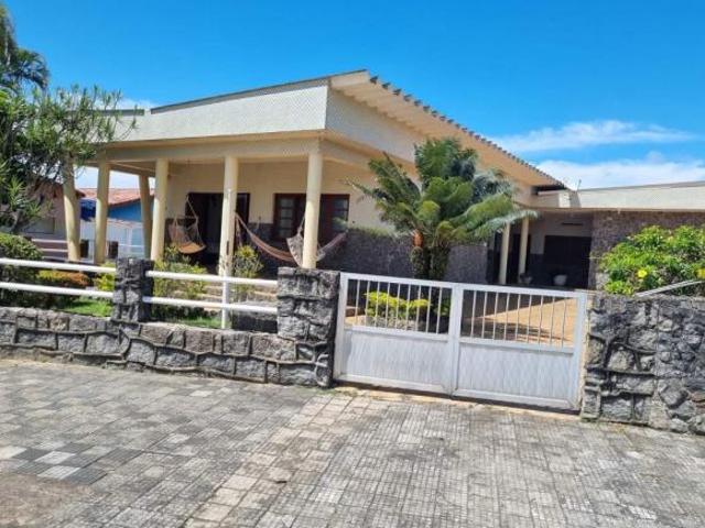 Casa para Venda em Itanhaém, JARDIM SUARÃO, 5 dormitórios, 4 suítes, 1 banheiro, 10 vagas