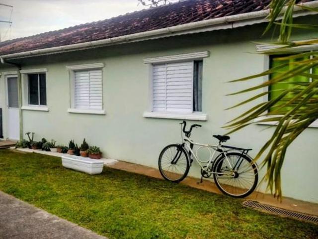 Casa para Venda em Itanhaém, Jardim Umuarama, 2 dormitórios, 1 banheiro, 2 vagas