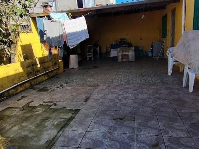 Casa para Venda em Itanhaém, Jd. Marrocos, 2 dormitórios, 1 banheiro, 4 vagas