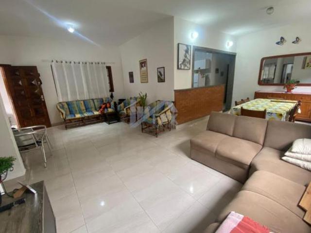 Casa para Venda em Itanhaém, Loty, 3 dormitórios, 3 suítes, 1 banheiro, 4 vagas