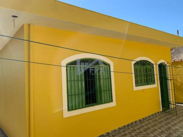 Casa para Venda em Itanhaém, Nova Itanhaém, 4 dormitórios, 2 banheiros, 4 vagas
