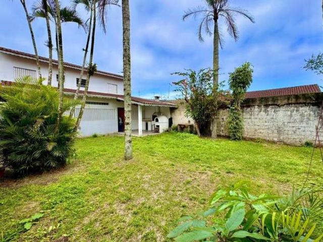 Casa para Venda em Itanhaém, Nova Itanhaém, 3 dormitórios, 2 banheiros, 6 vagas