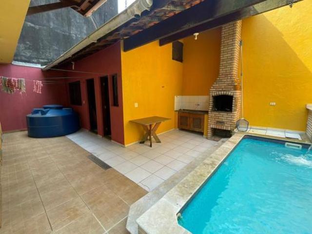Casa para Venda em Itanhaém, Santa Cruz, 5 dormitórios, 1 suíte, 1 banheiro, 6 vagas