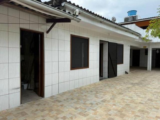 Casa para Venda em Itanhaém, SANTA CRUZ, 3 dormitórios, 1 suíte, 2 banheiros, 4 vagas