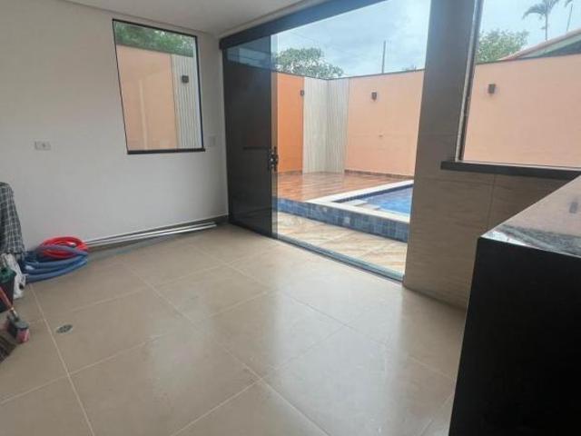 Casa para Venda em Itanhaém, Suarão, 3 dormitórios, 3 suítes, 1 banheiro, 1 vaga