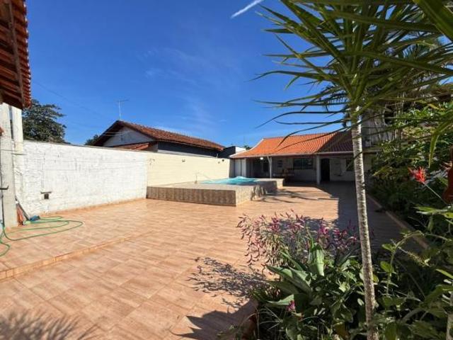 Casa para Venda em Itanhaém, Regina, 2 dormitórios, 1 suíte, 1 banheiro, 8 vagas