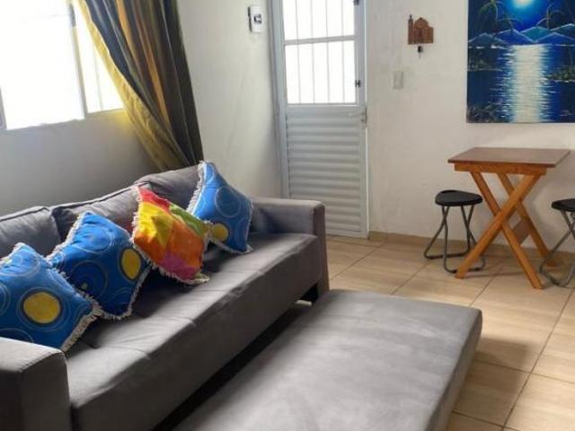 Casa para Venda em Itanhaém, Umuarama, 1 dormitório, 2 banheiros, 2 vagas