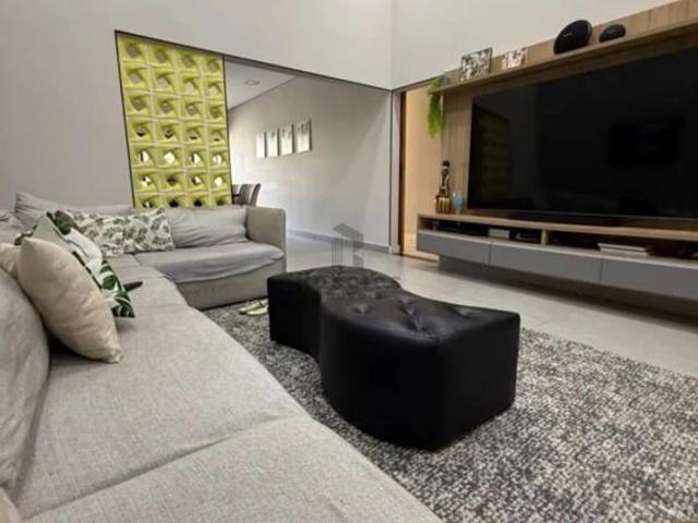 Casa para venda em João Aranha de 170.00m² com 3 Quartos, 1 Suite e 4 Garagens