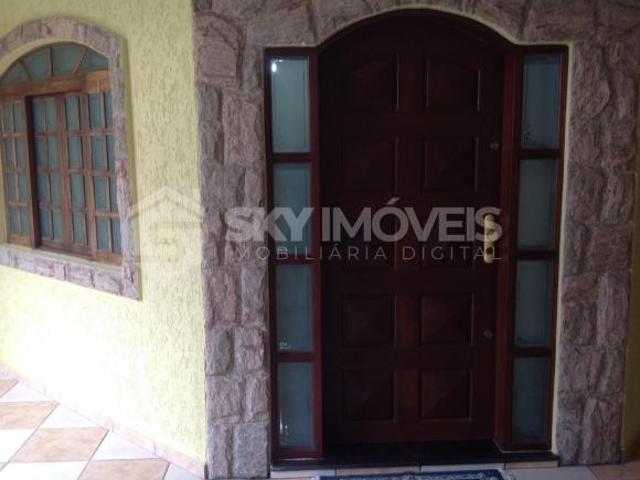Casa para Venda em Jacareí, Jardim Santa Maria, 4 dormitórios, 1 suíte, 4 banheiros, 6 vagas