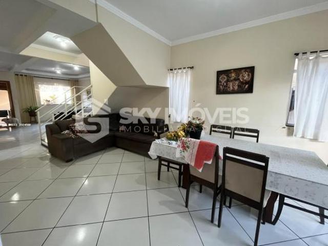 Casa para Venda em Jacareí, Loteamento Villa Branca, 4 dormitórios, 1 suíte, 3 banheiros, 2 vagas