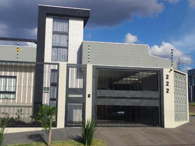 Casa para venda em Jardim Munique de 170.00m² com 3 Quartos, 1 Suite e 5 Garagens