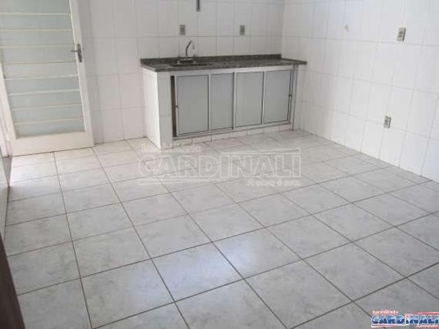 Casa para venda em Jardim Macarengo de 258.00m² com 4 Quartos, 2 Suites e 2 Garagens