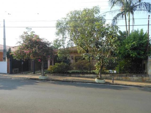 Casa para venda em Jardim Macarengo de 371.00m² com 4 Quartos, 1 Suite e 2 Garagens