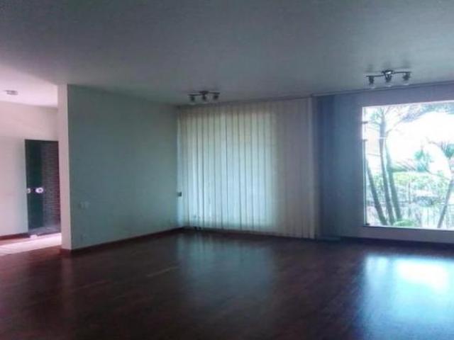 Casa para venda em Jardim Macarengo de 380.00m² com 3 Quartos, 1 Suite e 2 Garagens