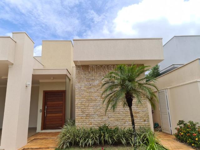 Casa para venda em Jardim Magnólias em Araraquara São Paulo de 177.00m² com 3 Quartos, 1 Suíte e 2 Garagens